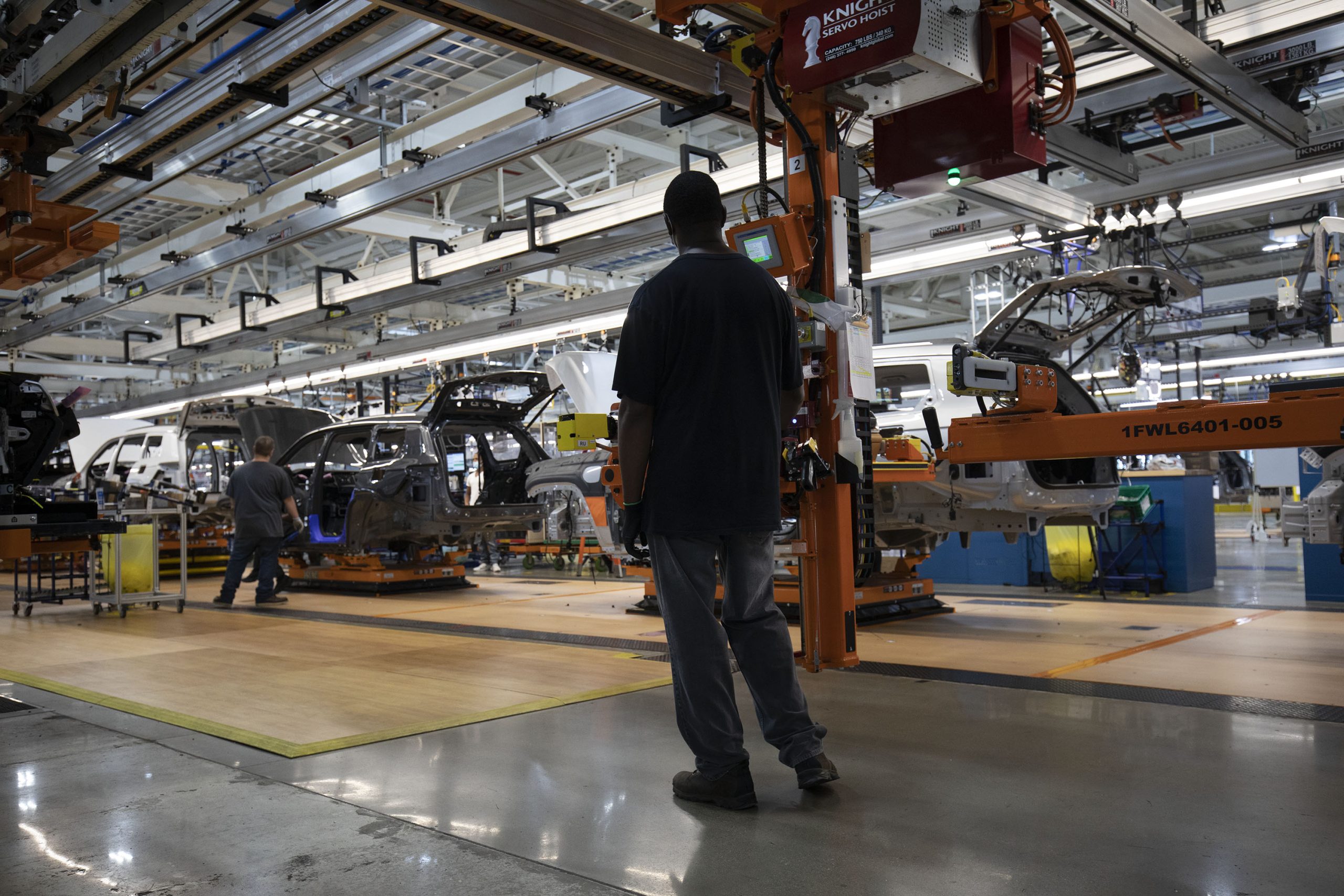 This Detroit Auto Plant Reveals the Hidden Problem of Electric Vehicles ...
